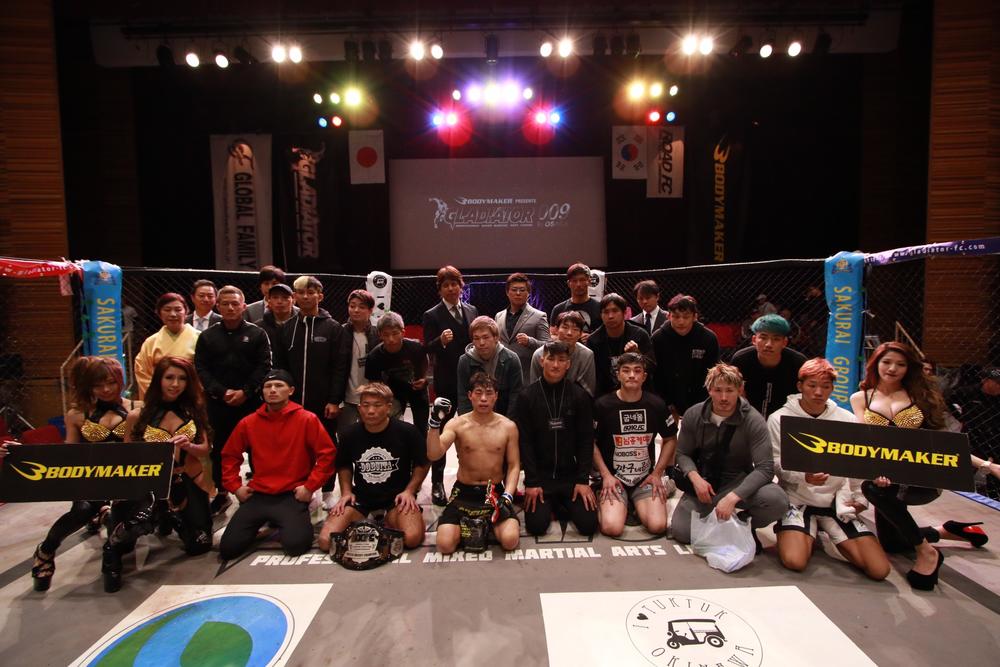 【GLADIATOR】ROADFCとの対抗戦は1勝1敗2分。長岡弘樹がDXFCウェルター級新王者に - ゴング格闘技