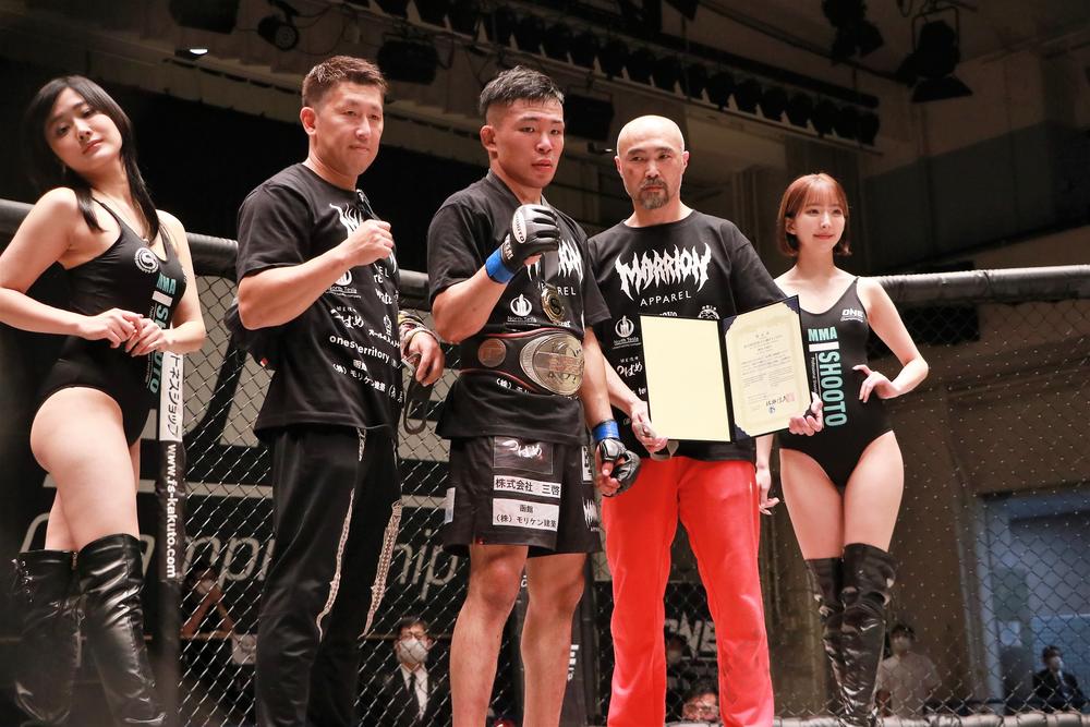 【修斗】18歳最年少で西川大和が戴冠！ 川名TENCHO雄生に5R TKO勝ち。安藤達也が石井逸人に一本勝ち、石橋佳大が後藤丈治に競り勝つ、宇佐美正パトリック、江藤公洋、岩﨑... - ゴング格闘技