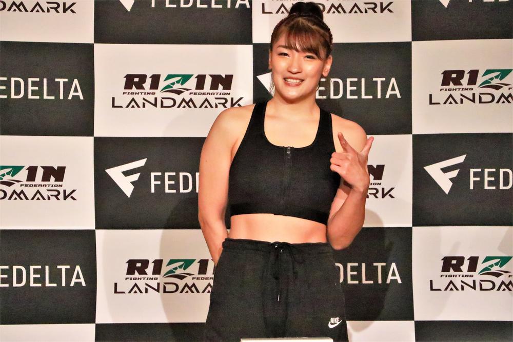 【RIZIN】RENAが黒のウェアに身を包み計量パス、初の51.0kg契約で世界への手応えつかめるか - ゴング格闘技