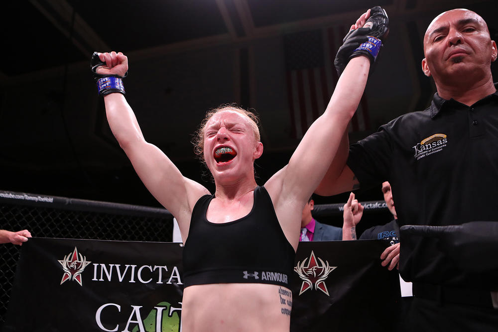 03_Caitlin_Sammons_vs_Chantel_Coates_4.jpg - ゴング格闘技